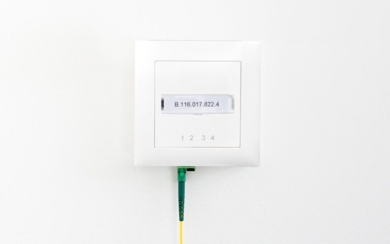 Init7 Blog - How to read your OTO-ID